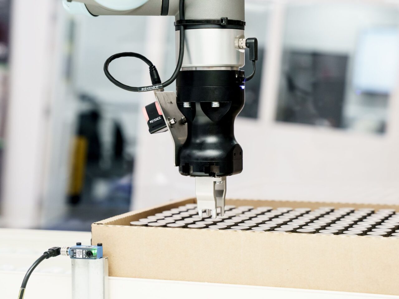 Solutions - Hyperbat